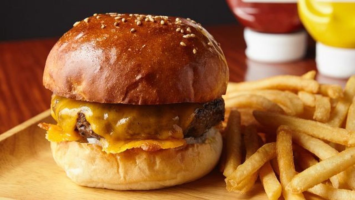 Burger Revolution Tokyo 六本木テラス店 - Restaurant Guide - TableCheck