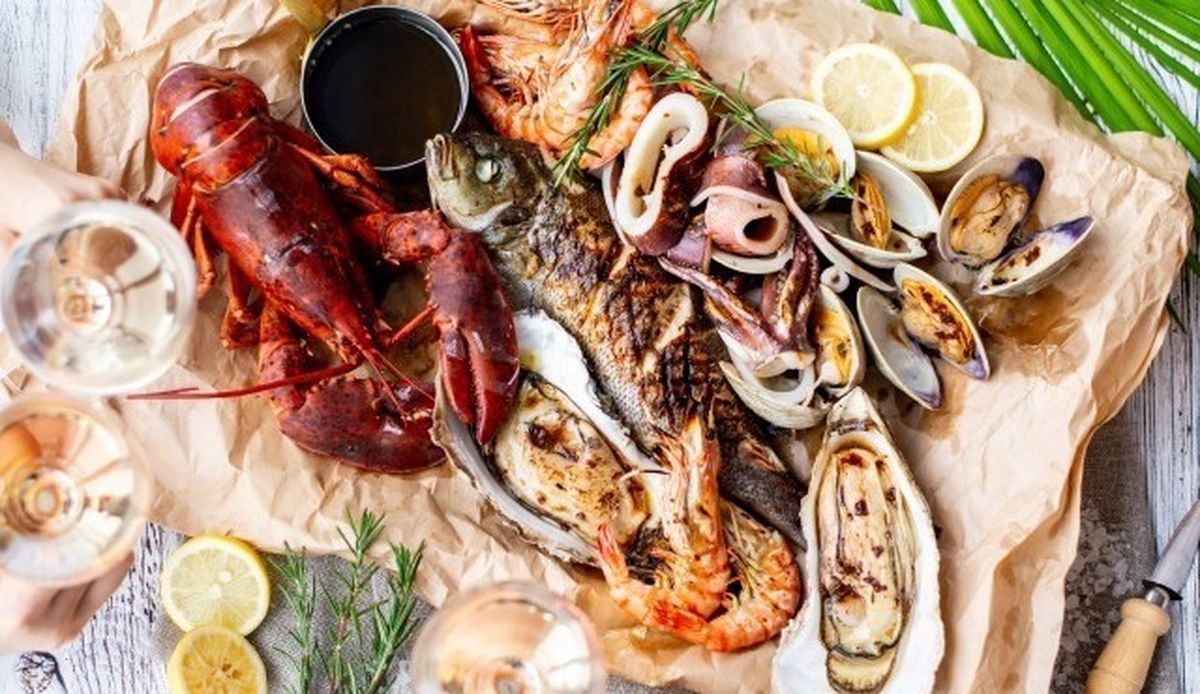 Colonial Beach - Colonial Beach Yokohama Hammerhead - Restaurant Guide ...